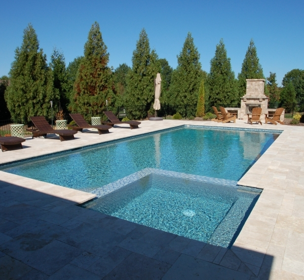Swimming Pool Contractor Builds Gunite Pools